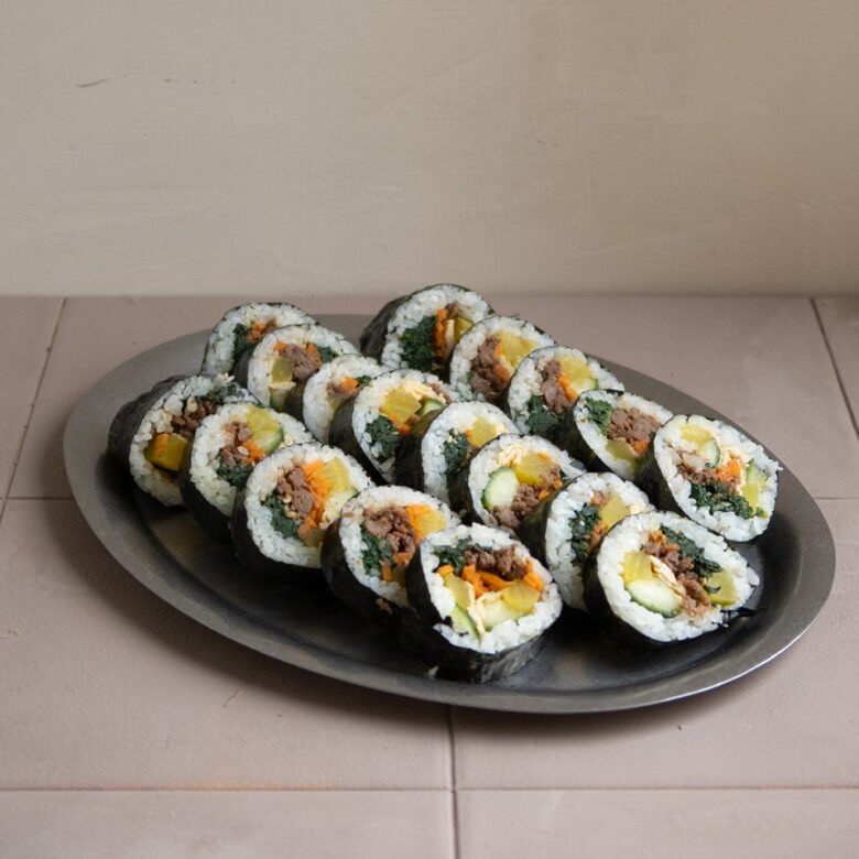 Receta de kimbap o gimbap (Rollito de sushi coreano)